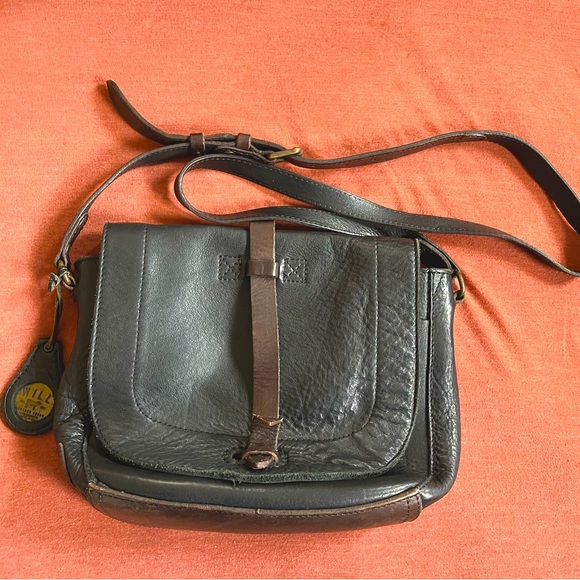 Will Leather Goods | Bags | Will Leather Goods Seneca Crossbody Bag ...